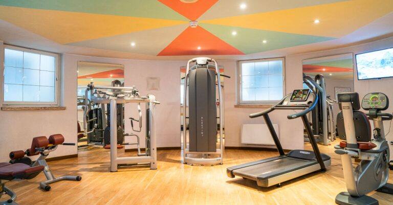 Centrally located aparthotel in Selva Gardena - Residence Antares